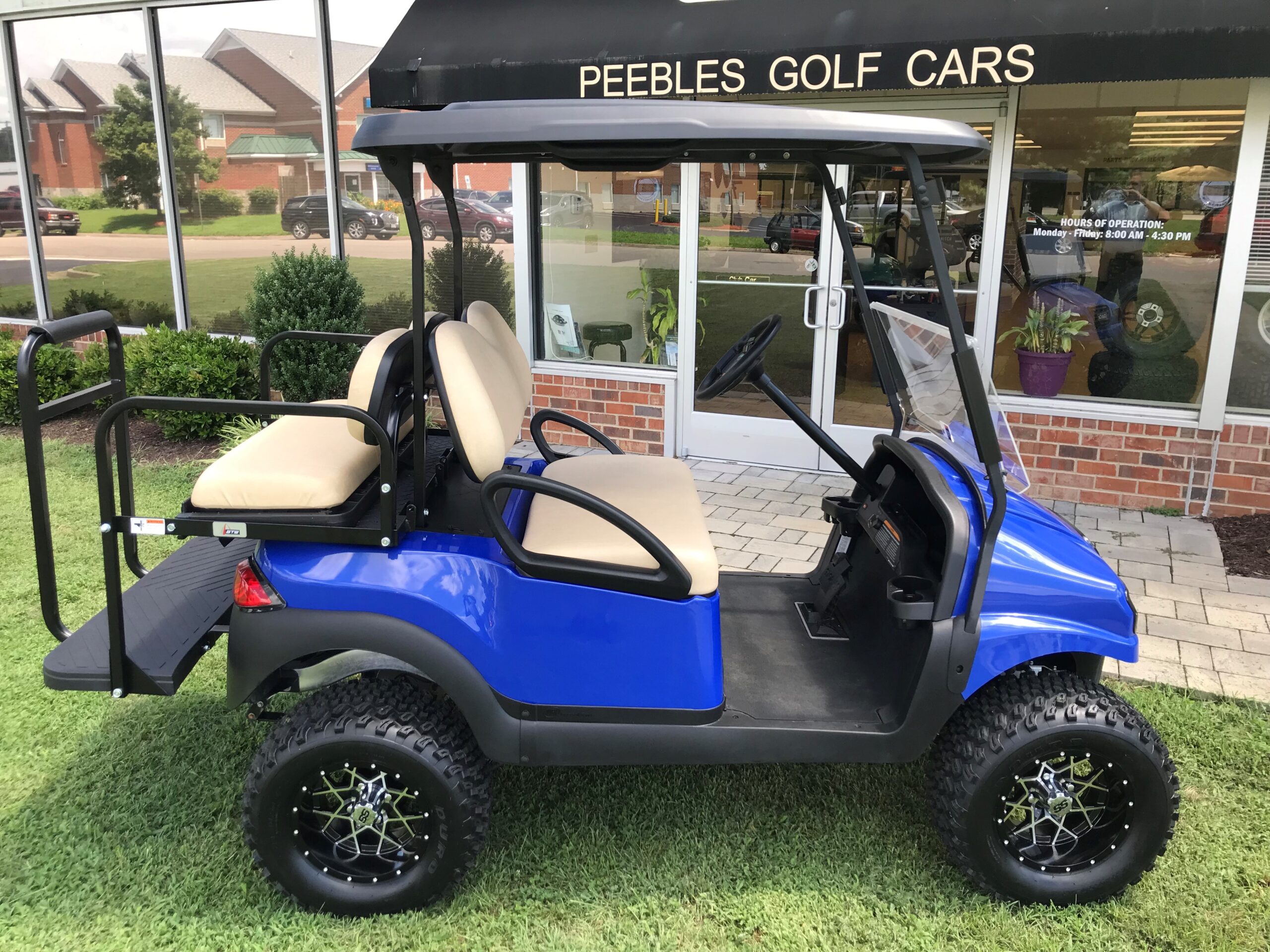 2017 Club Car Lifted Electric 4-pass Golf Car- Blue Phantom | Peebles ...