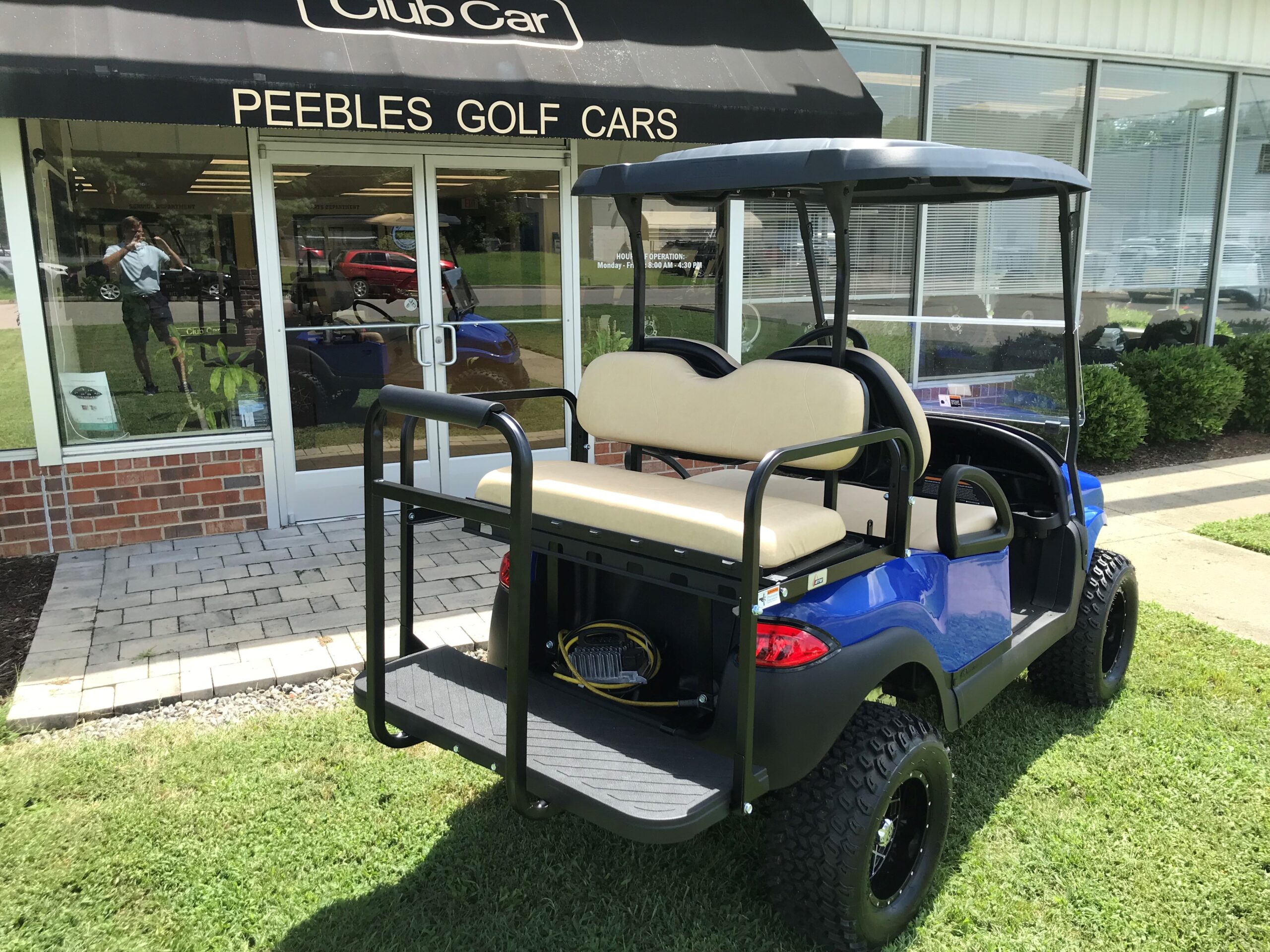 2017 Club Car Lifted Electric 4-pass Golf Car- Blue Phantom | Peebles ...