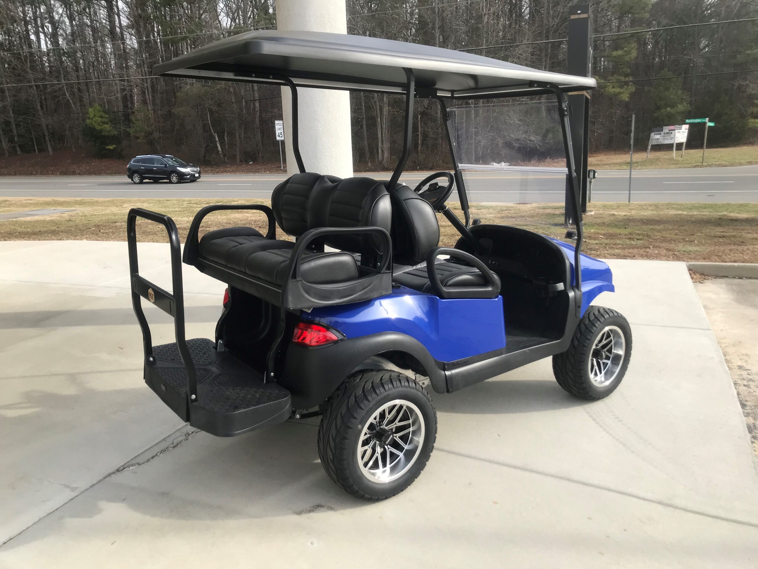 2017 Club Car 4-pass Lifted Gas Golf Car- Blue Phantom | Peebles Golf Cars